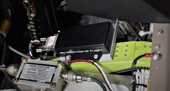 Garmin Flight Stream FS210 Bluetooth interface for legacy units (GN430W ...