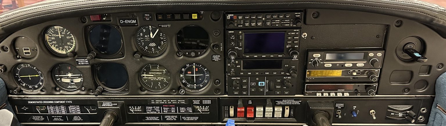 Piper PA28R-201T, GI275 EFIS and GFC500 autopilot – SAMIONICS