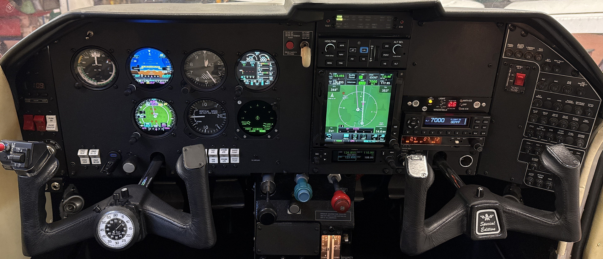 Mooney M20J makeover – SAMIONICS